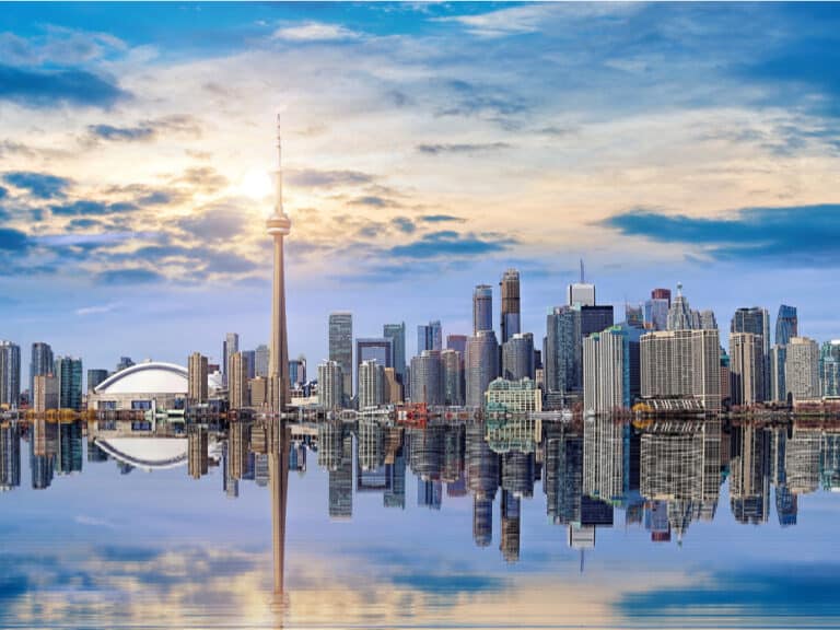 Best Things To Do in Toronto Canada. [Ultimate] Travel Guide, Tips ...