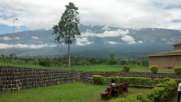 Best Things To Do in Cameroon. [Ultimate] Travel Guide, Tips & Attractions.