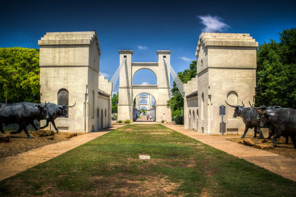 Best & Fun Things To Do + Places To Visit In Waco, Texas